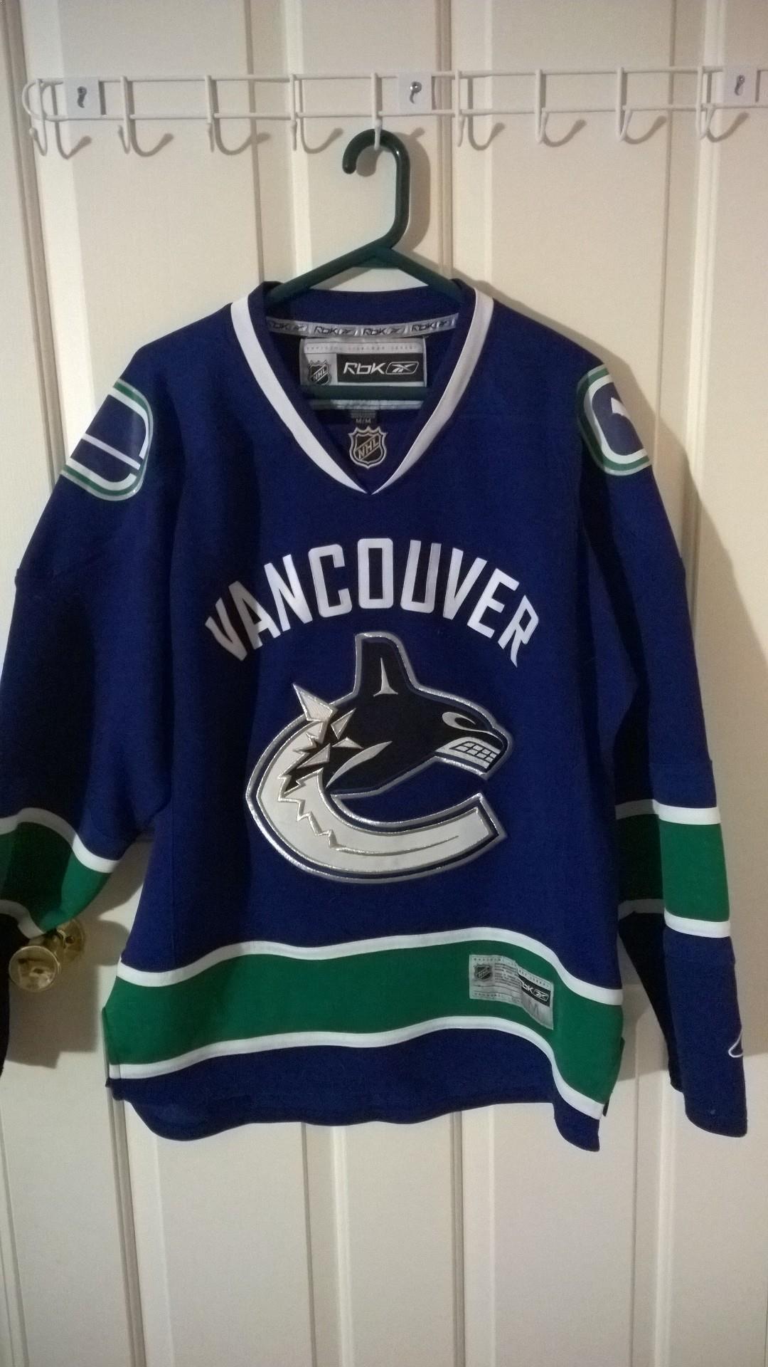 Hockey Jersey Collection – Derek Woo